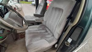 Zaļš Chrysler Grand Voyager 1994 Rīga, ar dzinēja tilpumu 3.30 L un nobraukumu 313 tūkst. km par 1000 €, foto 23 vietnē AUTOMOTO.COM.LV
