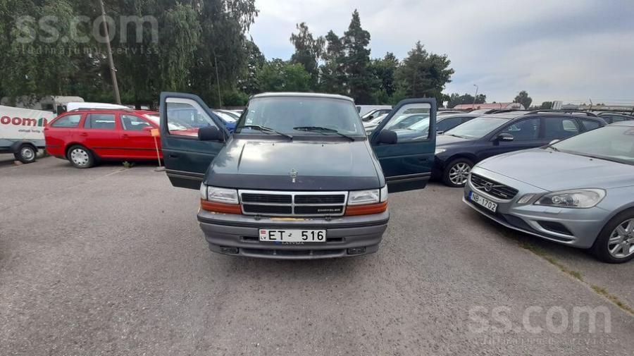 Zaļš Chrysler Grand Voyager 1994 Rīga, ar dzinēja tilpumu 3.30 L un nobraukumu 313 tūkst. km par 1000 €, foto 26 vietnē AUTOMOTO.COM.LV