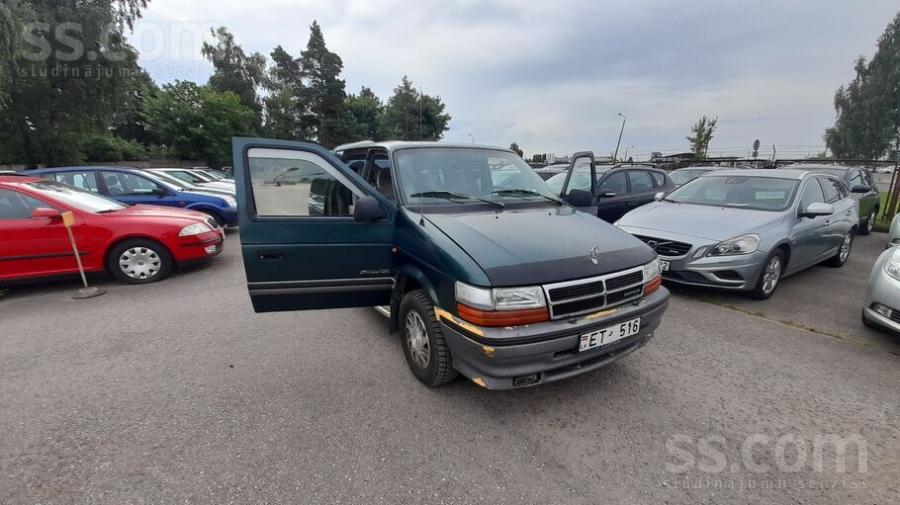 Zaļš Chrysler Grand Voyager 1994 Rīga, ar dzinēja tilpumu 3.30 L un nobraukumu 313 tūkst. km par 1000 €, foto 27 vietnē AUTOMOTO.COM.LV