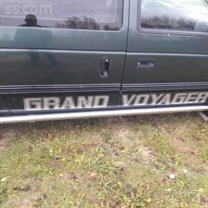 Zaļš Chrysler Grand Voyager 1995 Valka, ar dzinēja tilpumu 3.30 L un nobraukumu 345 tūkst. km par 5000 €, foto 6 vietnē AUTOMOTO.COM.LV