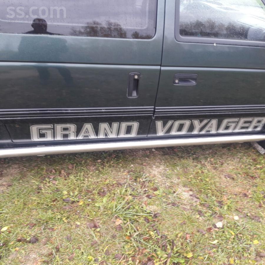 Zaļš Chrysler Grand Voyager 1995 Valka, ar dzinēja tilpumu 3.30 L un nobraukumu 345 tūkst. km par 5000 €, foto 6 vietnē AUTOMOTO.COM.LV