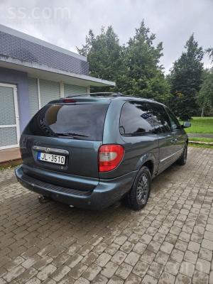 Zaļš Chrysler Grand Voyager 2004 Rīga, ar dzinēja tilpumu 3.30 L un nobraukumu 392 tūkst. km par 2300 €, foto 4 vietnē AUTOMOTO.COM.LV