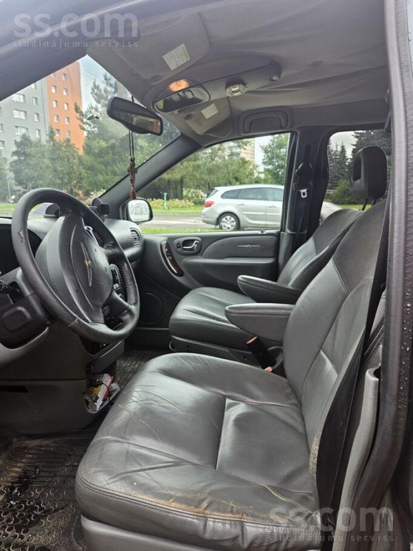 Zaļš Chrysler Grand Voyager 2004 Rīga, ar dzinēja tilpumu 3.30 L un nobraukumu 392 tūkst. km par 2300 €, foto 6 vietnē AUTOMOTO.COM.LV