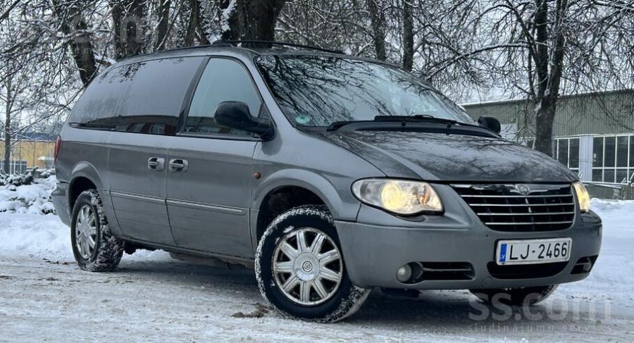 Zaļš Chrysler Grand Voyager 2005 Ogre, ar dzinēja tilpumu 2.80 L un nobraukumu 369 tūkst. km par 2650 €, foto 2 vietnē AUTOMOTO.COM.LV
