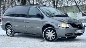 Zaļš Chrysler Grand Voyager 2005 Ogre, ar dzinēja tilpumu 2.80 L un nobraukumu 369 tūkst. km par 2650 €, foto 4 vietnē AUTOMOTO.COM.LV