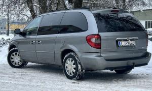 Zaļš Chrysler Grand Voyager 2005 Ogre, ar dzinēja tilpumu 2.80 L un nobraukumu 369 tūkst. km par 2650 €, foto 5 vietnē AUTOMOTO.COM.LV