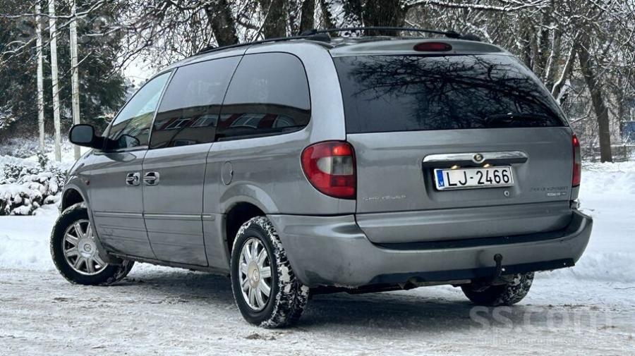Zaļš Chrysler Grand Voyager 2005 Ogre, ar dzinēja tilpumu 2.80 L un nobraukumu 369 tūkst. km par 2650 €, foto 7 vietnē AUTOMOTO.COM.LV