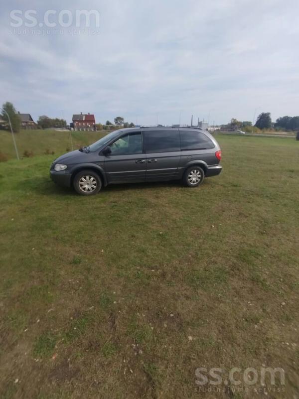 Chrysler Grand Voyager 2005 Daugavpils vietnē Zaļš Chrysler Grand Voyager 2005 Daugavpils, ar dzinēja tilpumu 2.50 L un nobraukumu 360 tūkst. km par 2500 €, foto 1 vietnē AUTOMOTO.COM.LV