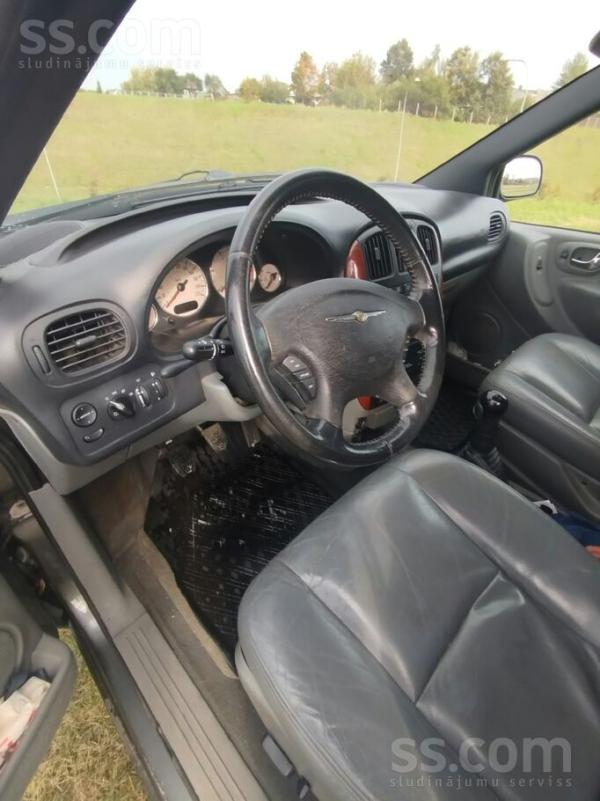 Chrysler Grand Voyager 2005 Daugavpils vietnē Zaļš Chrysler Grand Voyager 2005 Daugavpils, ar dzinēja tilpumu 2.50 L un nobraukumu 360 tūkst. km par 2500 €, foto 4 vietnē AUTOMOTO.COM.LV