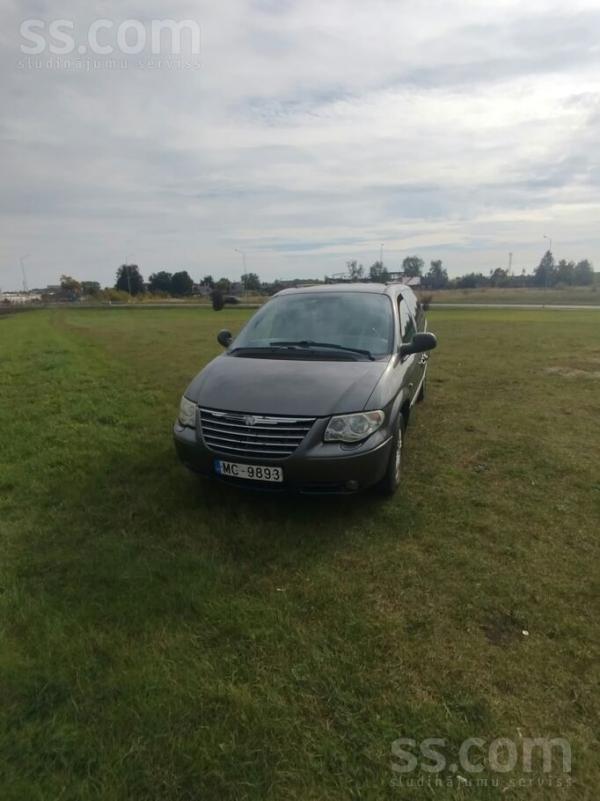Chrysler Grand Voyager 2005 Daugavpils vietnē Zaļš Chrysler Grand Voyager 2005 Daugavpils, ar dzinēja tilpumu 2.50 L un nobraukumu 360 tūkst. km par 2500 €, foto 8 vietnē AUTOMOTO.COM.LV
