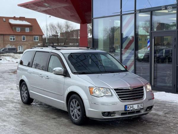 Pelēks Chrysler Grand Voyager 2008 Klaipėda, ar dzinēja tilpumu 2.80 L un nobraukumu 177 tūkst. km par 6250 €, foto 4 vietnē AUTOMOTO.COM.LV