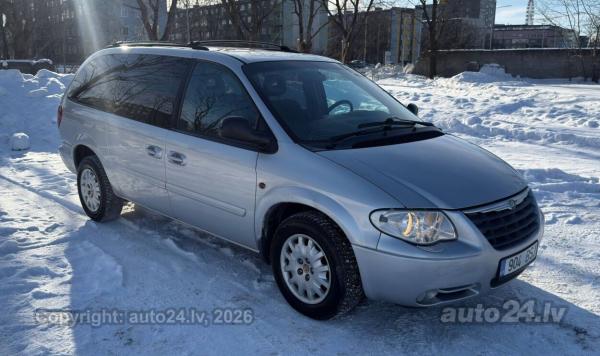 Pelēks Chrysler Grand Voyager 2006 Tallina, ar dzinēja tilpumu 2.80 L un nobraukumu 277 tūkst. km par 1399 €, foto 1 vietnē AUTOMOTO.COM.LV