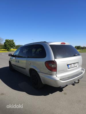 Pelēks Chrysler Grand Voyager 2007 Tallina, ar dzinēja tilpumu 2.80 L un nobraukumu 415 tūkst. km par 1450 €, foto 4 vietnē AUTOMOTO.COM.LV