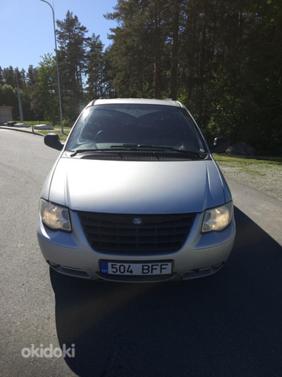 Pelēks Chrysler Grand Voyager 2007 Tallina, ar dzinēja tilpumu 2.80 L un nobraukumu 415 tūkst. km par 1450 €, foto 5 vietnē AUTOMOTO.COM.LV