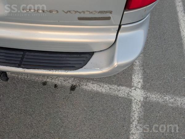 Pelēks Chrysler Grand Voyager 2001 Rīga, ar dzinēja tilpumu 2.50 L un nobraukumu 266 tūkst. km par 1550 €, foto 7 vietnē AUTOMOTO.COM.LV
