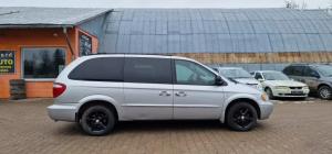 Grey Chrysler Grand Voyager 2002 in Valmiera, with an engine capacity of 3.30 L and mileage of 380 thousand km for 1900 €, photo 3 on AUTOMOTO.COM.LV