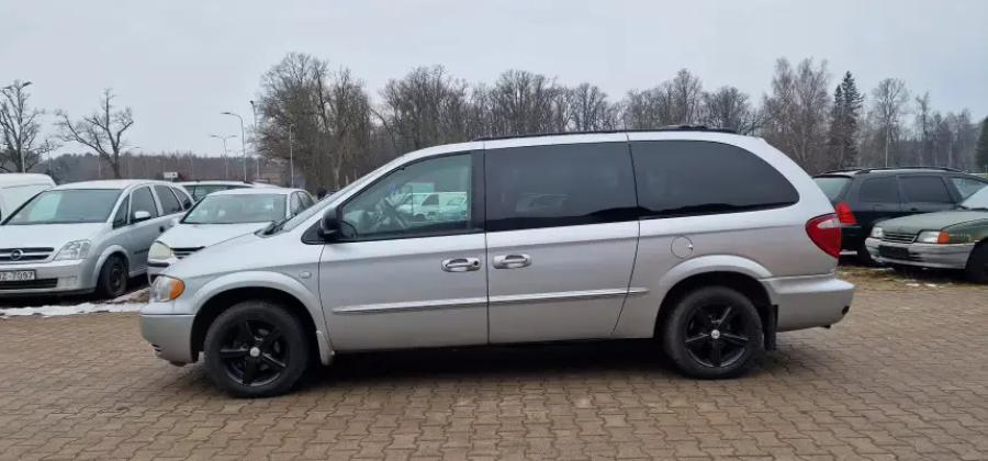 Grey Chrysler Grand Voyager 2002 in Valmiera, with an engine capacity of 3.30 L and mileage of 380 thousand km for 1900 €, photo 6 on AUTOMOTO.COM.LV