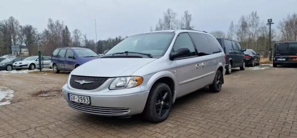 Pelēks Chrysler Grand Voyager 2002 Valmiera, ar dzinēja tilpumu 3.30 L un nobraukumu 380 tūkst. km par 1900 €, foto 6 vietnē AUTOMOTO.COM.LV
