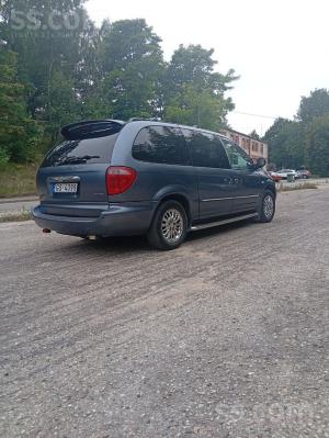 Grey Chrysler Grand Voyager 2002 in Riga, with an engine capacity of 3.80 L and mileage of 300 thousand km for 2000 €, photo 10 on AUTOMOTO.COM.LV