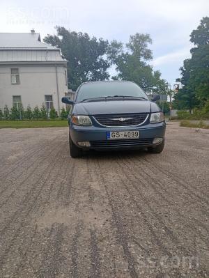 Grey Chrysler Grand Voyager 2002 in Riga, with an engine capacity of 3.80 L and mileage of 300 thousand km for 2000 €, photo 12 on AUTOMOTO.COM.LV