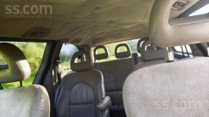 Pelēks Chrysler Grand Voyager 2002 Kuldīga, ar dzinēja tilpumu 2.50 L un nobraukumu 393 tūkst. km par 2000 €, foto 5 vietnē AUTOMOTO.COM.LV