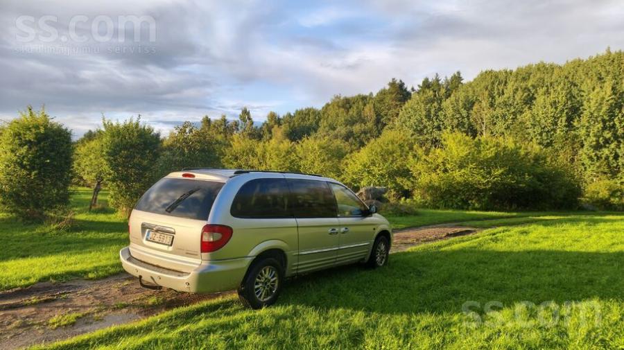 Pelēks Chrysler Grand Voyager 2002 Kuldīga, ar dzinēja tilpumu 2.50 L un nobraukumu 393 tūkst. km par 2000 €, foto 9 vietnē AUTOMOTO.COM.LV