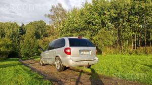 Pelēks Chrysler Grand Voyager 2002 Kuldīga, ar dzinēja tilpumu 2.50 L un nobraukumu 393 tūkst. km par 2000 €, foto 12 vietnē AUTOMOTO.COM.LV