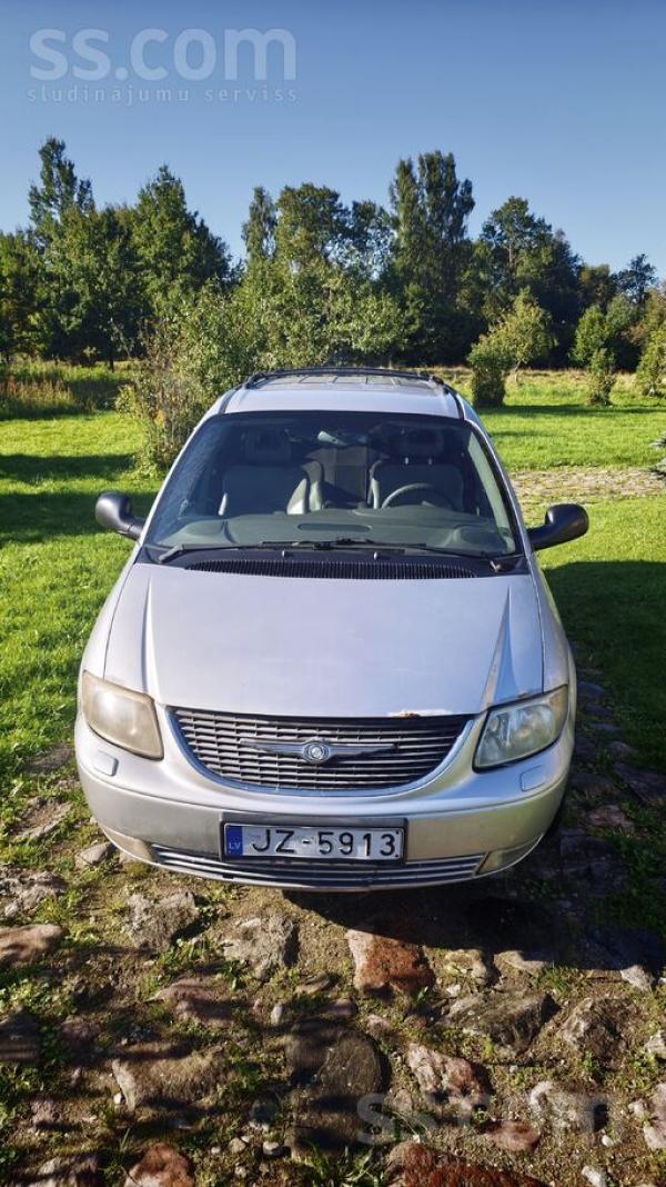 Pelēks Chrysler Grand Voyager 2002 Kuldīga, ar dzinēja tilpumu 2.50 L un nobraukumu 393 tūkst. km par 1500 €, foto 1 vietnē AUTOMOTO.COM.LV