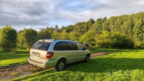 Pelēks Chrysler Grand Voyager 2002 Kuldīga, ar dzinēja tilpumu 2.50 L un nobraukumu 393 tūkst. km par 1500 €, foto 9 vietnē AUTOMOTO.COM.LV