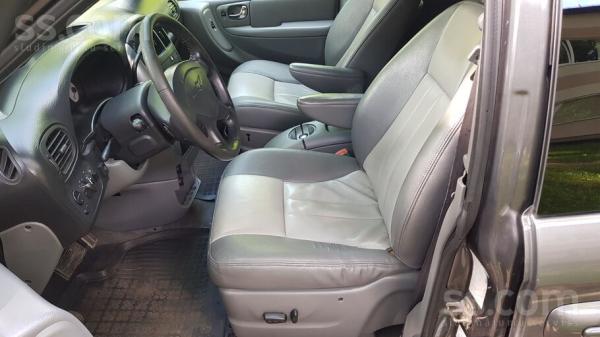 Pelēks Chrysler Grand Voyager 2003 Rīga, ar dzinēja tilpumu 3.80 L un nobraukumu 250 tūkst. km par 1500 €, foto 6 vietnē AUTOMOTO.COM.LV
