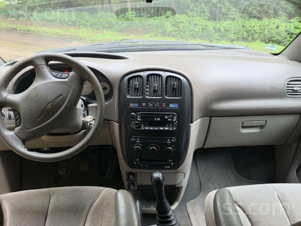 Pelēks Chrysler Grand Voyager 2003 Ogre, ar dzinēja tilpumu 2.50 L un nobraukumu 260 tūkst. km par 3000 €, foto 9 vietnē AUTOMOTO.COM.LV