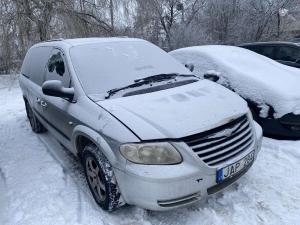 Grey Chrysler Grand Voyager 2004 in Kaunas, with an engine capacity of 3.30 L and mileage of 390 thousand km for 699 €, photo  on AUTOMOTO.COM.LV