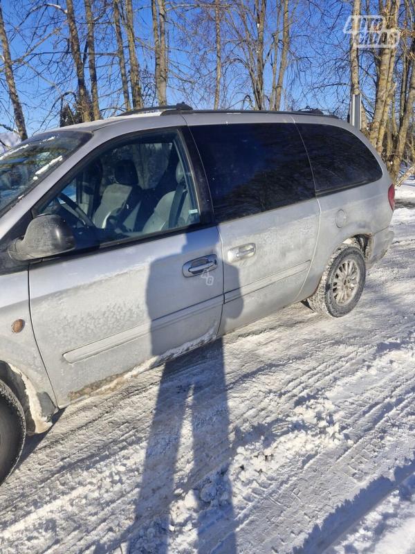 Grey Chrysler Grand Voyager 2004 in Raseiniai, with an engine capacity of 3.30 L and mileage of 286 thousand km for 720 €, photo 4 on AUTOMOTO.COM.LV