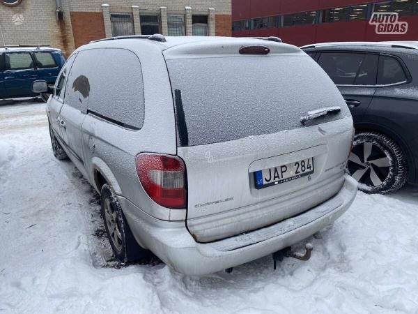 Grey Chrysler Grand Voyager 2004 in Kaunas, with an engine capacity of 3.30 L and mileage of 390 thousand km for 550 €, photo 3 on AUTOMOTO.COM.LV
