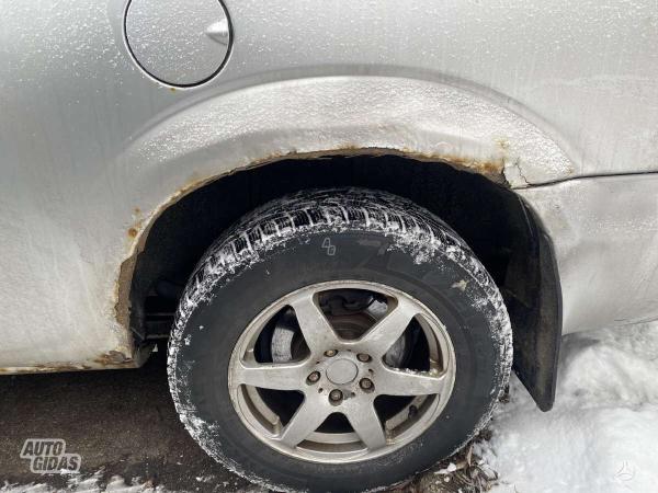 Grey Chrysler Grand Voyager 2004 in Kaunas, with an engine capacity of 3.30 L and mileage of 390 thousand km for 550 €, photo 6 on AUTOMOTO.COM.LV