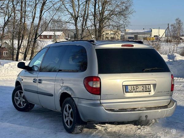 Pelēks Chrysler Grand Voyager 2004 Viļņa, ar dzinēja tilpumu 3.30 L un nobraukumu 390 tūkst. km par 999 €, foto 6 vietnē AUTOMOTO.COM.LV
