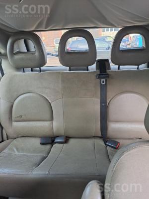 Pelēks Chrysler Grand Voyager 2004 Liepāja, ar dzinēja tilpumu 3.30 L un nobraukumu 402 tūkst. km par 830 €, foto 8 vietnē AUTOMOTO.COM.LV