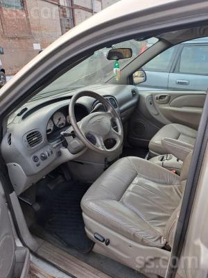 Pelēks Chrysler Grand Voyager 2004 Liepāja, ar dzinēja tilpumu 3.30 L un nobraukumu 402 tūkst. km par 830 €, foto 9 vietnē AUTOMOTO.COM.LV