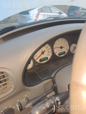 Pelēks Chrysler Grand Voyager 2004 Liepāja, ar dzinēja tilpumu 3.30 L un nobraukumu 402 tūkst. km par 830 €, foto 11 vietnē AUTOMOTO.COM.LV