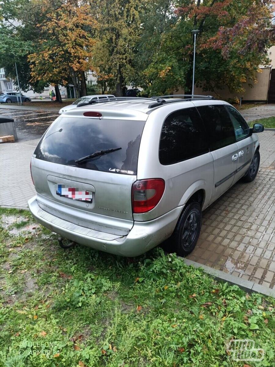 Pelēks Chrysler Grand Voyager 2004 Klaipėda, ar dzinēja tilpumu 2.50 L un nobraukumu 361 tūkst. km par 600 €, foto 3 vietnē AUTOMOTO.COM.LV