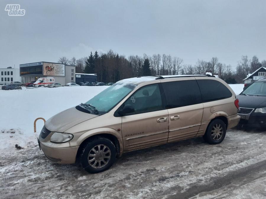 Grey Chrysler Grand Voyager 2005 in Kaunas, with an engine capacity of 3.80 L and mileage of 250 thousand km for 500 €, photo 1 on AUTOMOTO.COM.LV