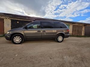 Pelēks Chrysler Grand Voyager 2005 Viļņa, ar dzinēja tilpumu 2.80 L un nobraukumu 404 tūkst. km par 750 €, foto 3 vietnē AUTOMOTO.COM.LV