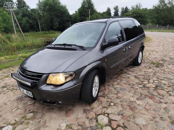 Grey Chrysler Grand Voyager 2005 in Telschi, with an engine capacity of 2.50 L and mileage of 307 thousand km for 1000 €, photo 1 on AUTOMOTO.COM.LV