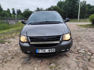 Grey Chrysler Grand Voyager 2005 in Telschi, with an engine capacity of 2.50 L and mileage of 307 thousand km for 1000 €, photo 3 on AUTOMOTO.COM.LV