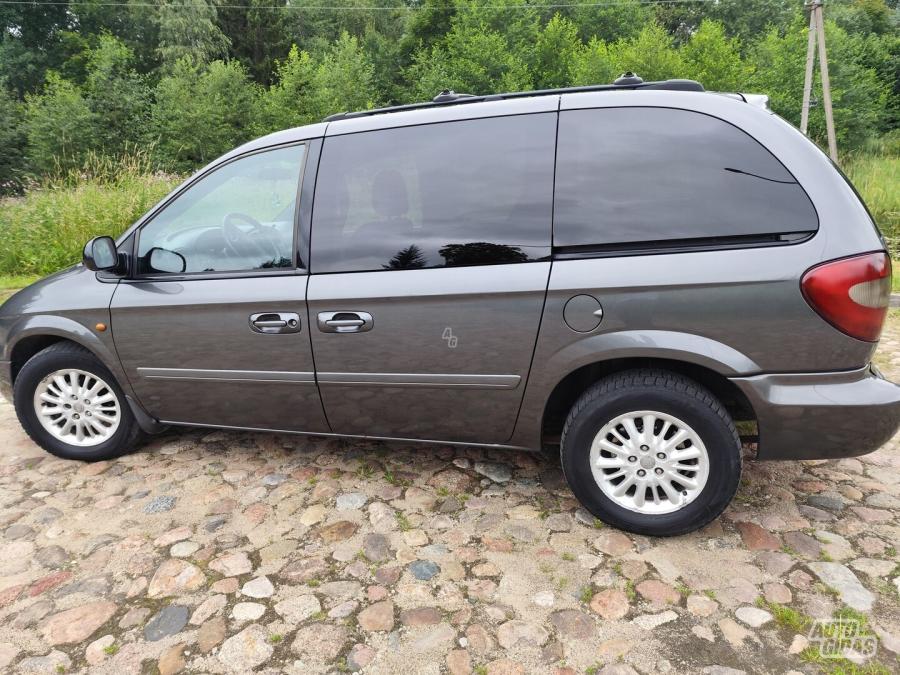 Grey Chrysler Grand Voyager 2005 in Telschi, with an engine capacity of 2.50 L and mileage of 307 thousand km for 1000 €, photo 10 on AUTOMOTO.COM.LV