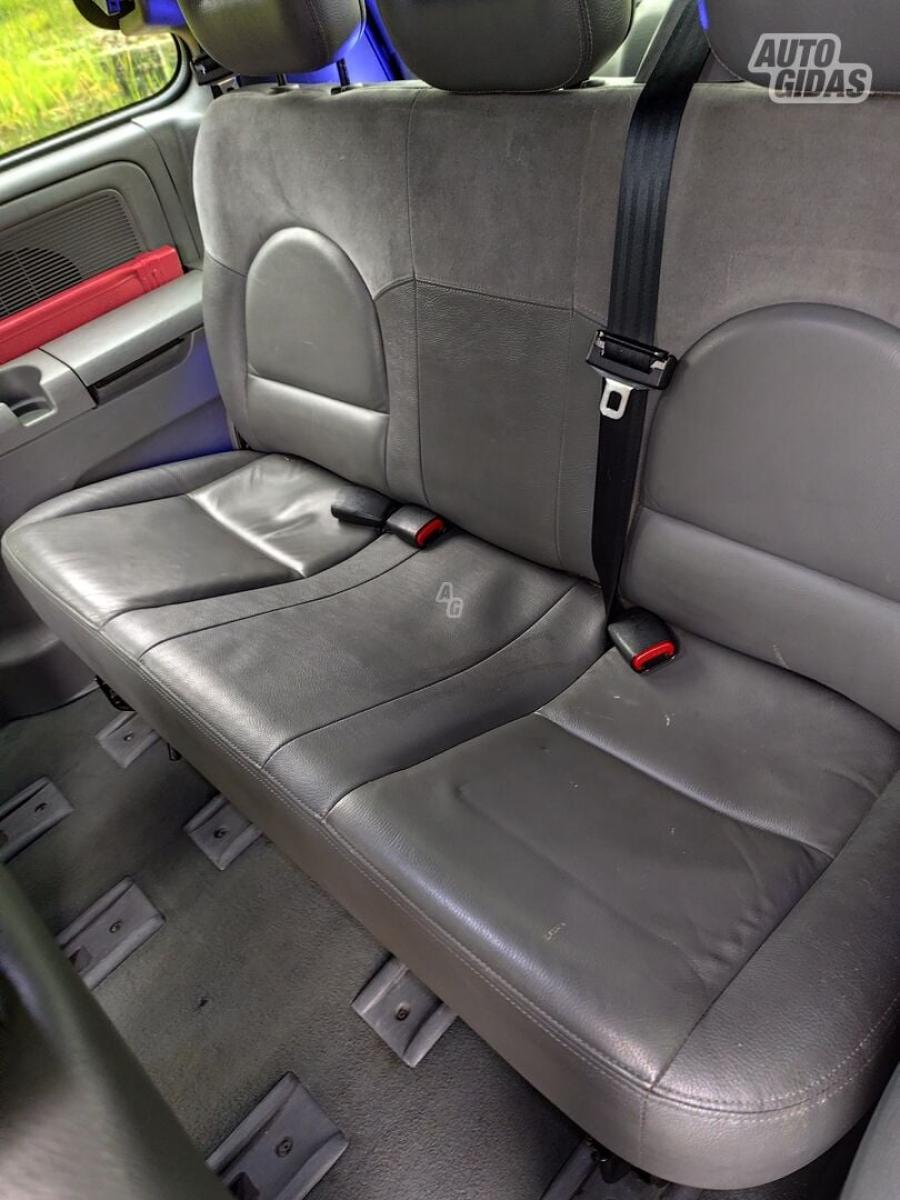 Grey Chrysler Grand Voyager 2005 in Telschi, with an engine capacity of 2.50 L and mileage of 307 thousand km for 1000 €, photo 14 on AUTOMOTO.COM.LV