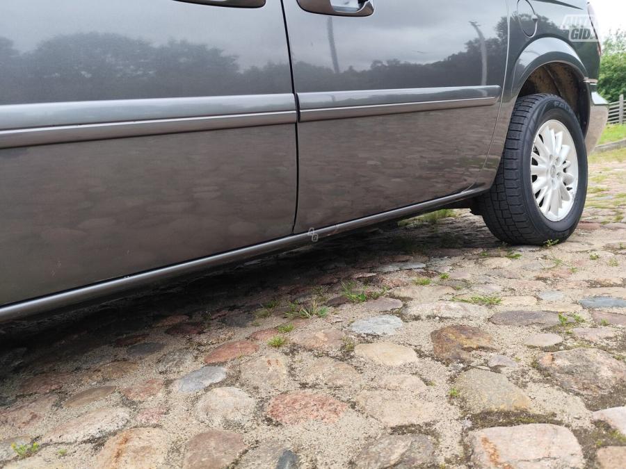 Grey Chrysler Grand Voyager 2005 in Telschi, with an engine capacity of 2.50 L and mileage of 307 thousand km for 1000 €, photo 20 on AUTOMOTO.COM.LV