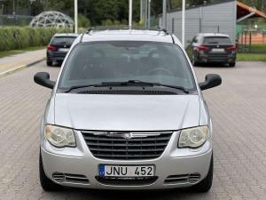 Pelēks Chrysler Grand Voyager 2005 Klaipėda, ar dzinēja tilpumu 3.30 L un nobraukumu 212 tūkst. km par 2999 €, foto 6 vietnē AUTOMOTO.COM.LV