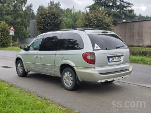 Grey Chrysler Grand Voyager 2005 in Riga, with an engine capacity of 2.80 L and mileage of 480 thousand km for 1190 €, photo 6 on AUTOMOTO.COM.LV
