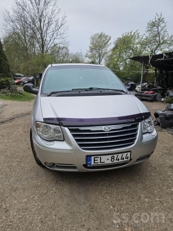 Grey Chrysler Grand Voyager 2006 in Riga, with an engine capacity of 2.80 L and mileage of 0 thousand km for 2600 €, photo 1 on AUTOMOTO.COM.LV